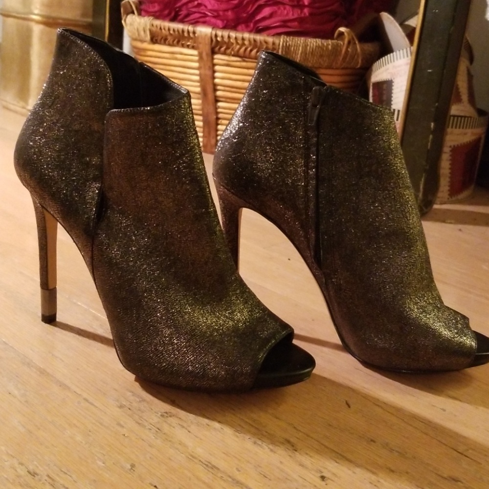 Elegant Metallic Chrome Booties - Gem